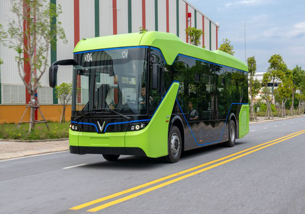 VinFast electric bus undergoes test drive - The Saigon Times