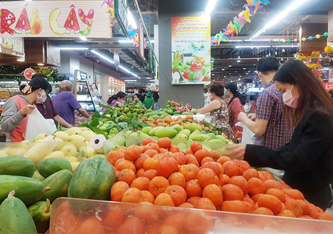 HCMC pledges to ensure sufficient food supply for local residents - The ...