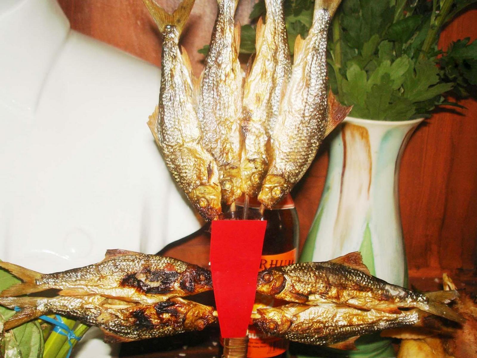 Fresh charcoal-grilled muong fish lure visitors to Phu Yen - The Saigon ...