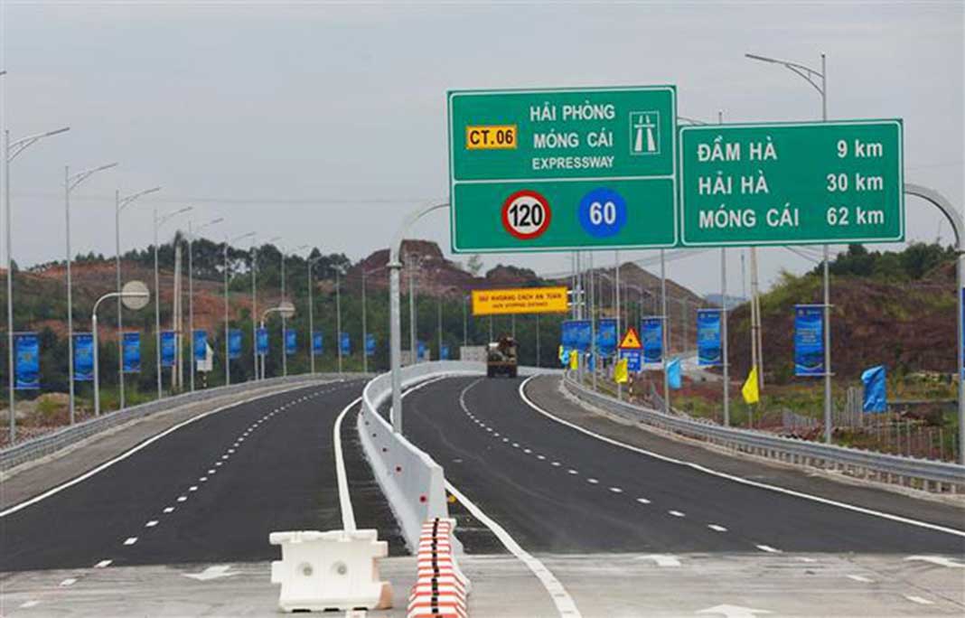 Quang Ninh to develop tourism along Ha Long-Mong Cai expy - The Saigon Times