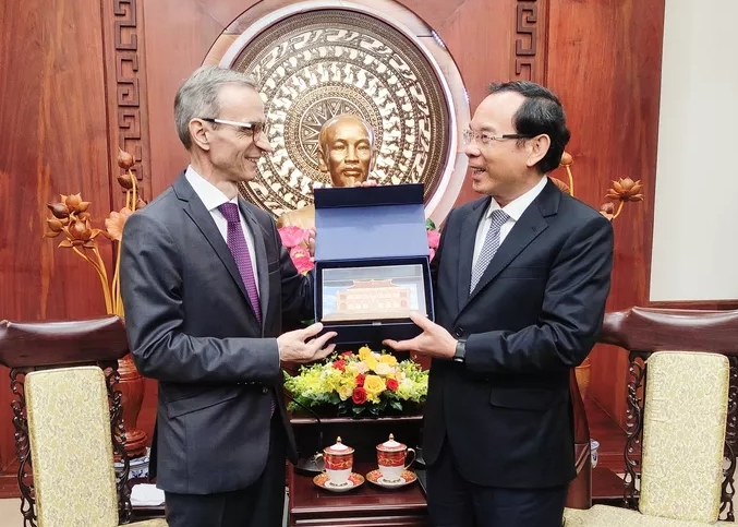 Switzerland eyes stronger economic cooperation with HCMC - The Saigon Times