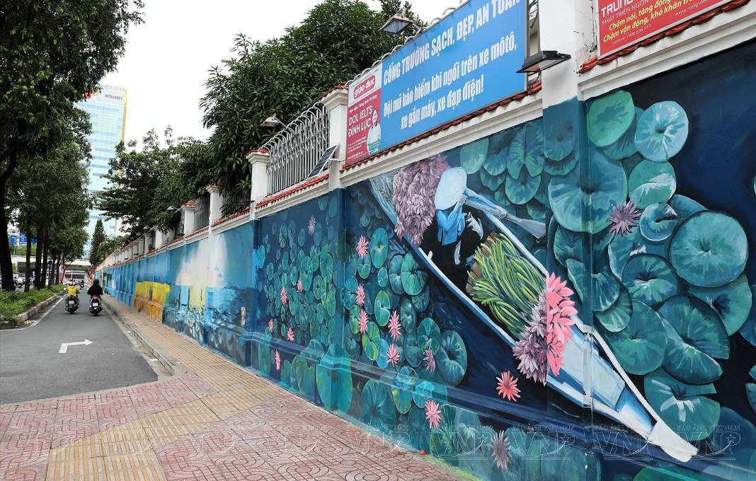 An impressive mural in the heart of HCMC - The Saigon Times