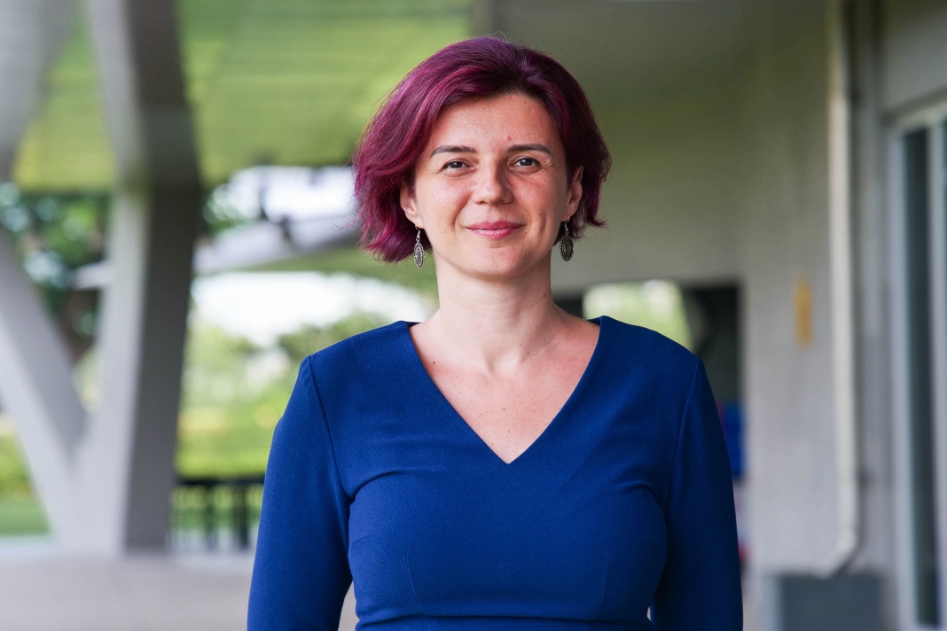 Tackling impostor syndrome by less scrolling, more living - The Saigon ...