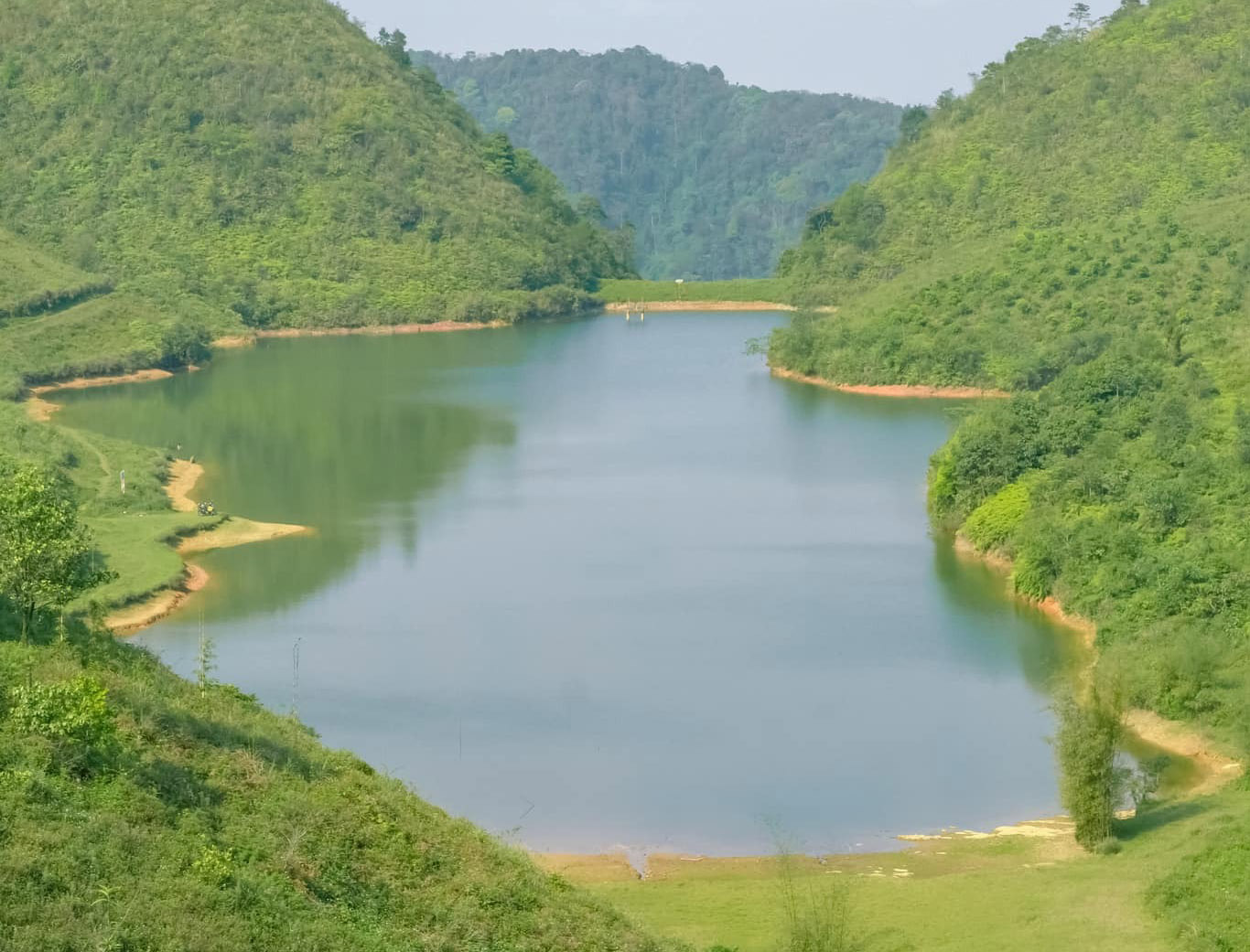 Sam Tang Lake: A serene lakeside retreat - The Saigon Times