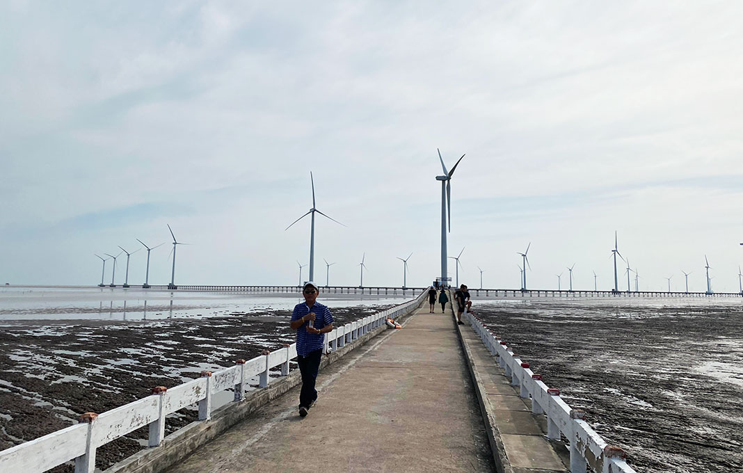PM pushes for offshore wind power pilot project in 2025 - The Saigon Times
