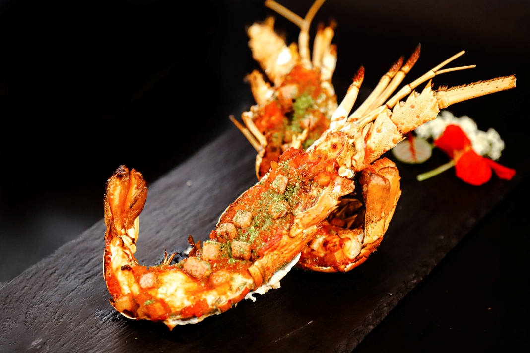 Sky buffet at Landmark 81 - The Saigon Times