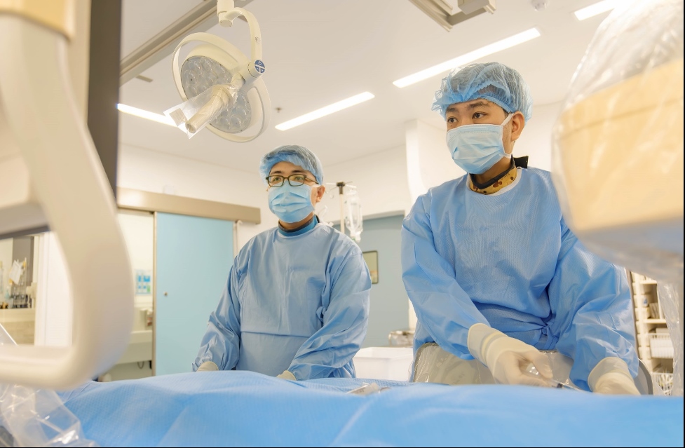 FV doctors seal brain vessel leak, saving patient from critical stroke ...